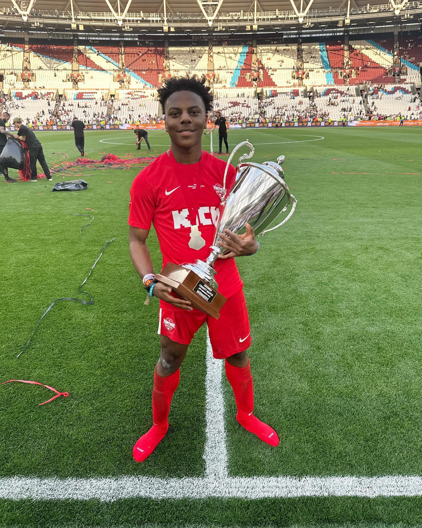 IShowSpeed Height: How Tall Is the Famous YouTuber IShowSpeed Height ...